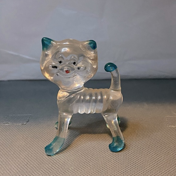 Vintage | Accents | Vintage Small Clear Lucite Plastic Cat Figurine ...